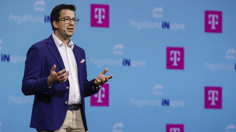 AI Workflow Builder | Pega GenAI Blueprint